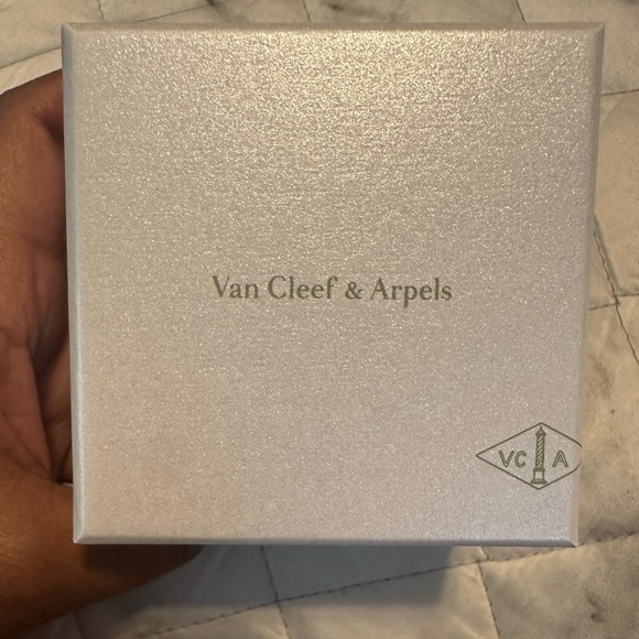 Van Cleef & Arpels | Other | Authentic Van Cleef And Arpels Jewelry Box ...
